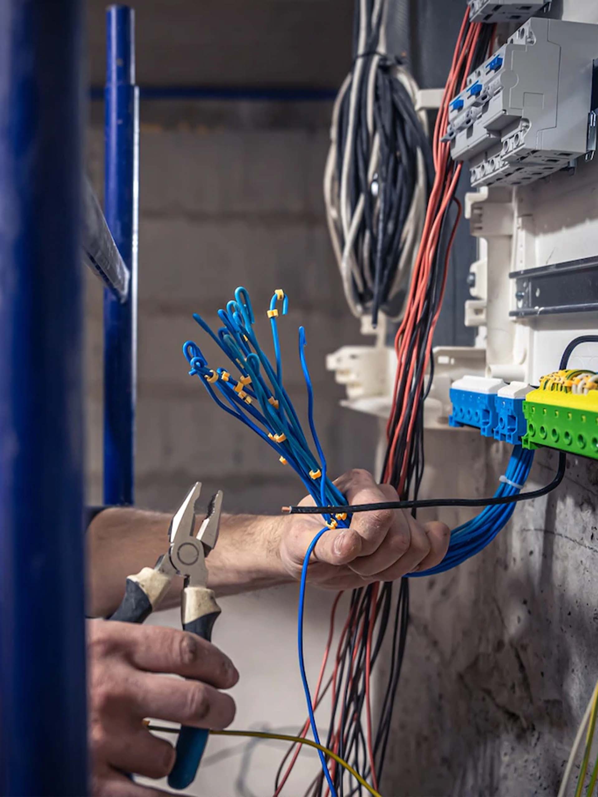 Electrical Services in Spokane | Holliday Heating